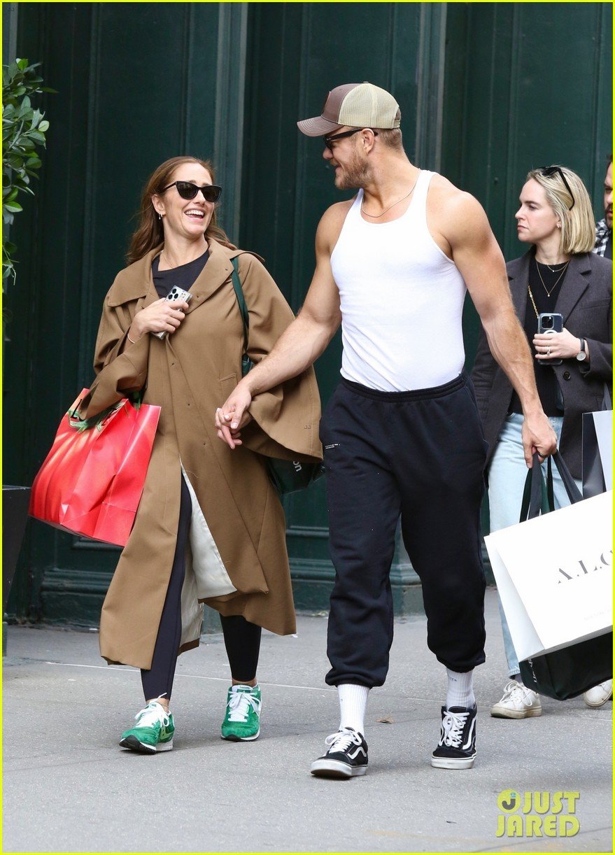 Minka Kelly & Boyfriend Dan Reynolds Hold Hands in NYC Following ...