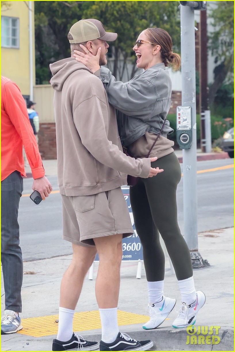 Minka Kelly Adorably Stops Boyfriend Dan Reynolds from Jaywalking in Cute New Photos: Photo ...