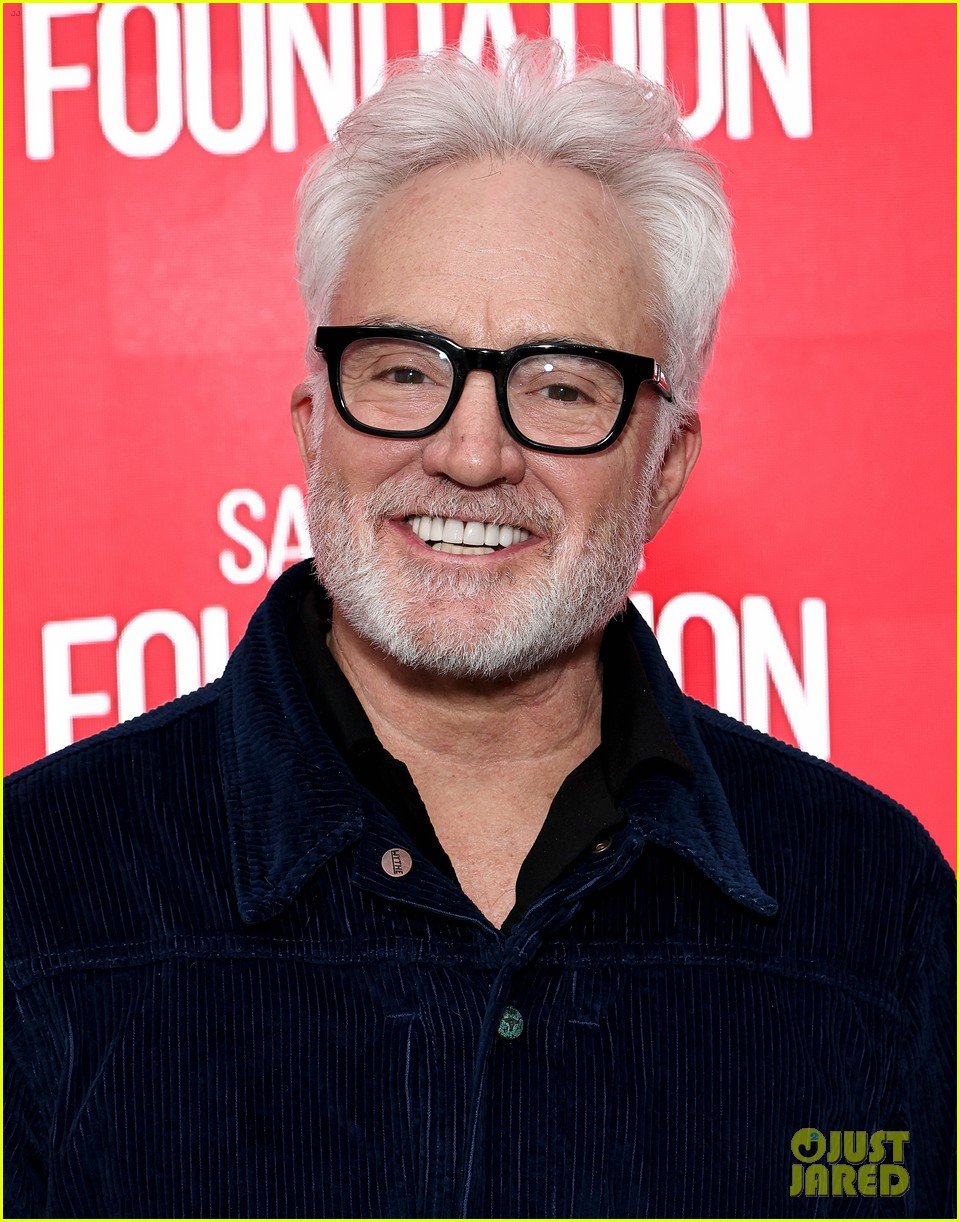 Elisabeth Moss Explains Why She Picked Josh Charles to Play Commander ...