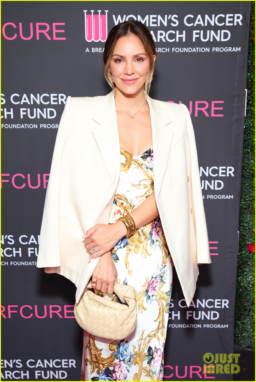 Olivia Munn Gets Husband John Mulaney's Support While Being Honored ...