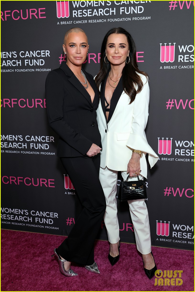 Olivia Munn Gets Husband John Mulaney's Support While Being Honored ...