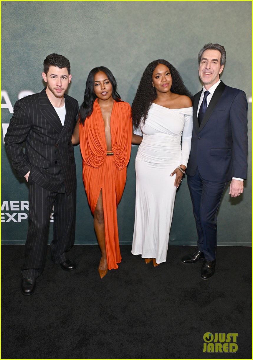 Nick Jonas Gets Support From Wife Priyanka Chopra & His Brothers at ...