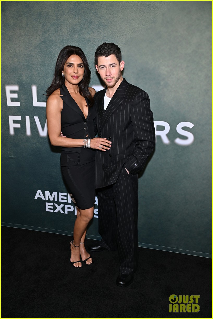 Nick Jonas Gets Support From Wife Priyanka Chopra & His Brothers at ...