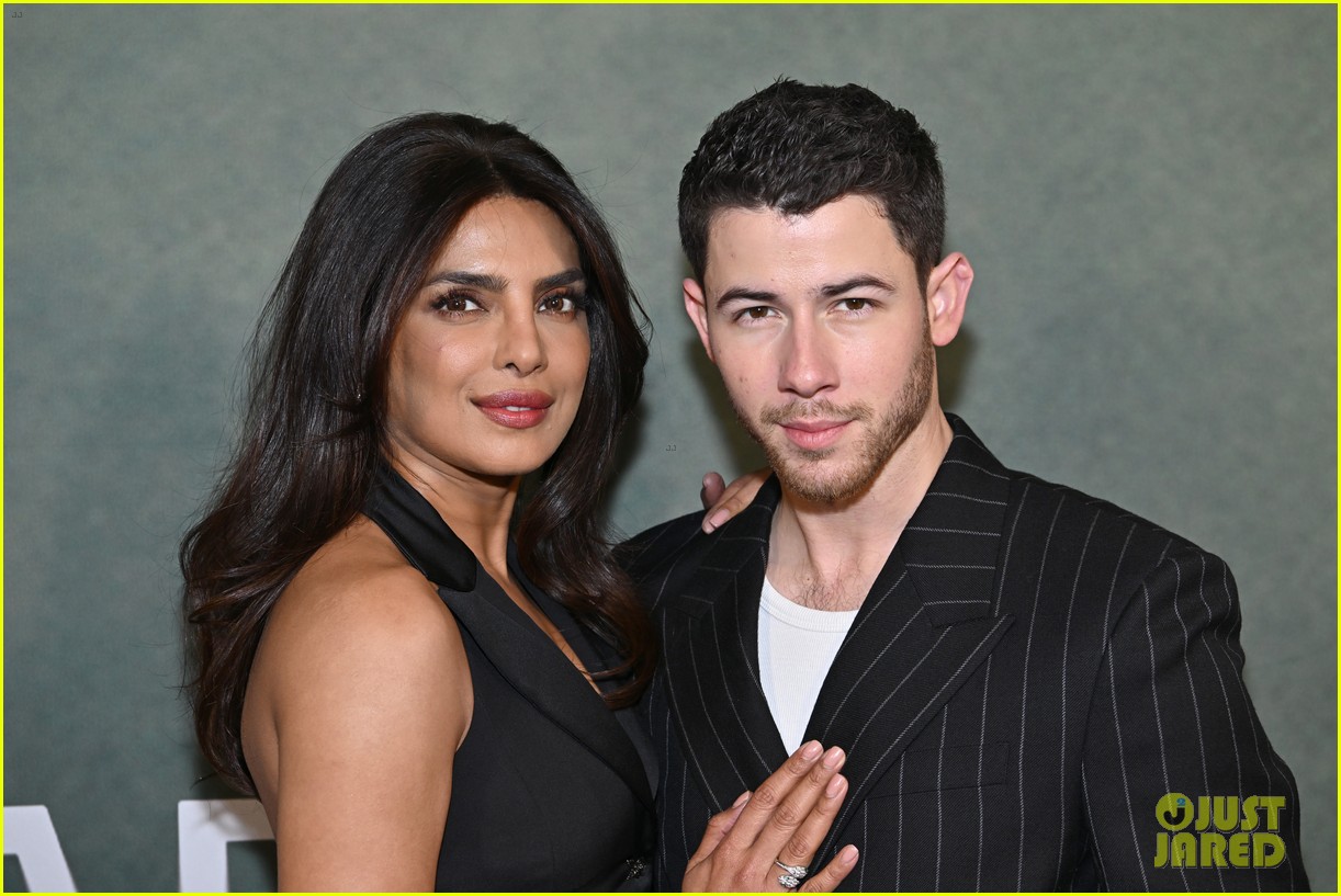 Nick Jonas Gets Support From Wife Priyanka Chopra & His Brothers at ...