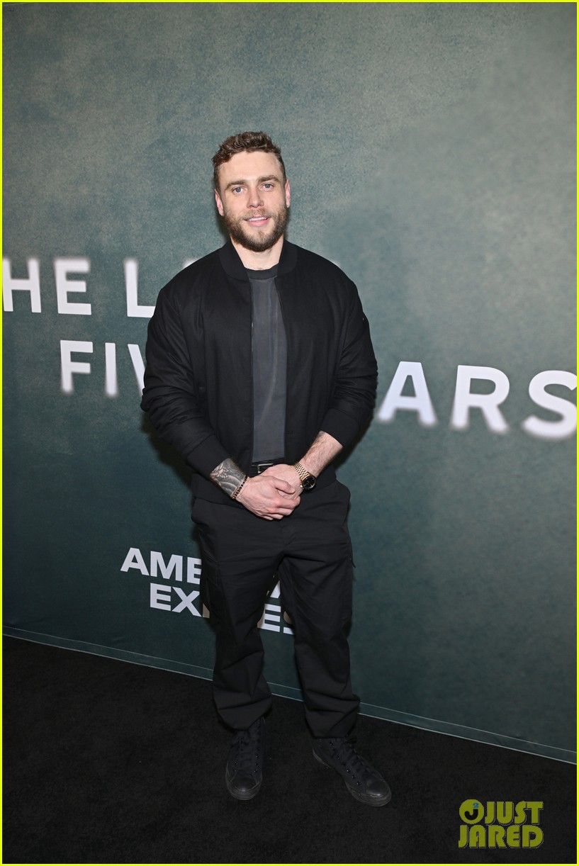 Nick Jonas Gets Support From Wife Priyanka Chopra & His Brothers at ...