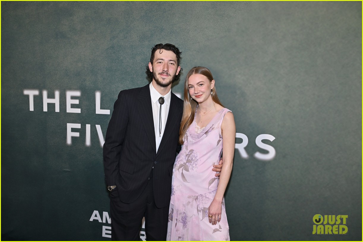 Nick Jonas Gets Support From Wife Priyanka Chopra & His Brothers at ...