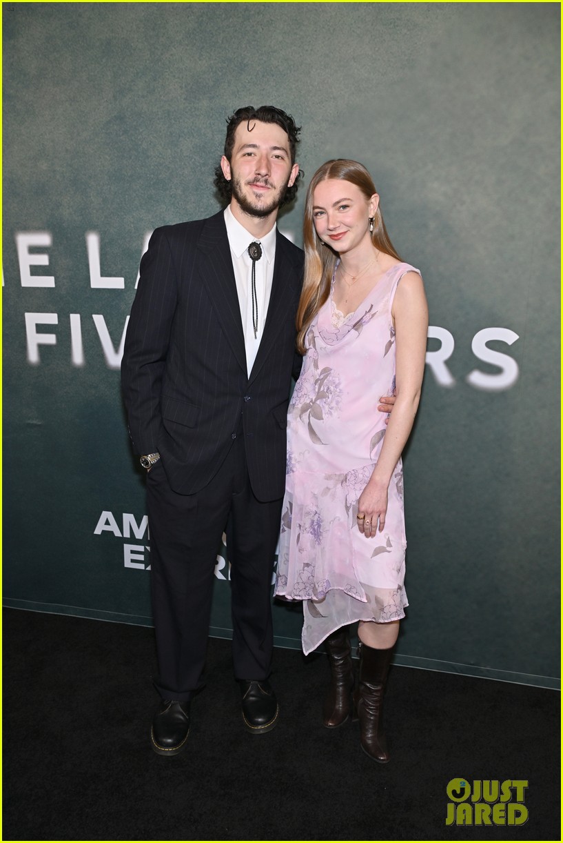 Nick Jonas Gets Support From Wife Priyanka Chopra & His Brothers at ...