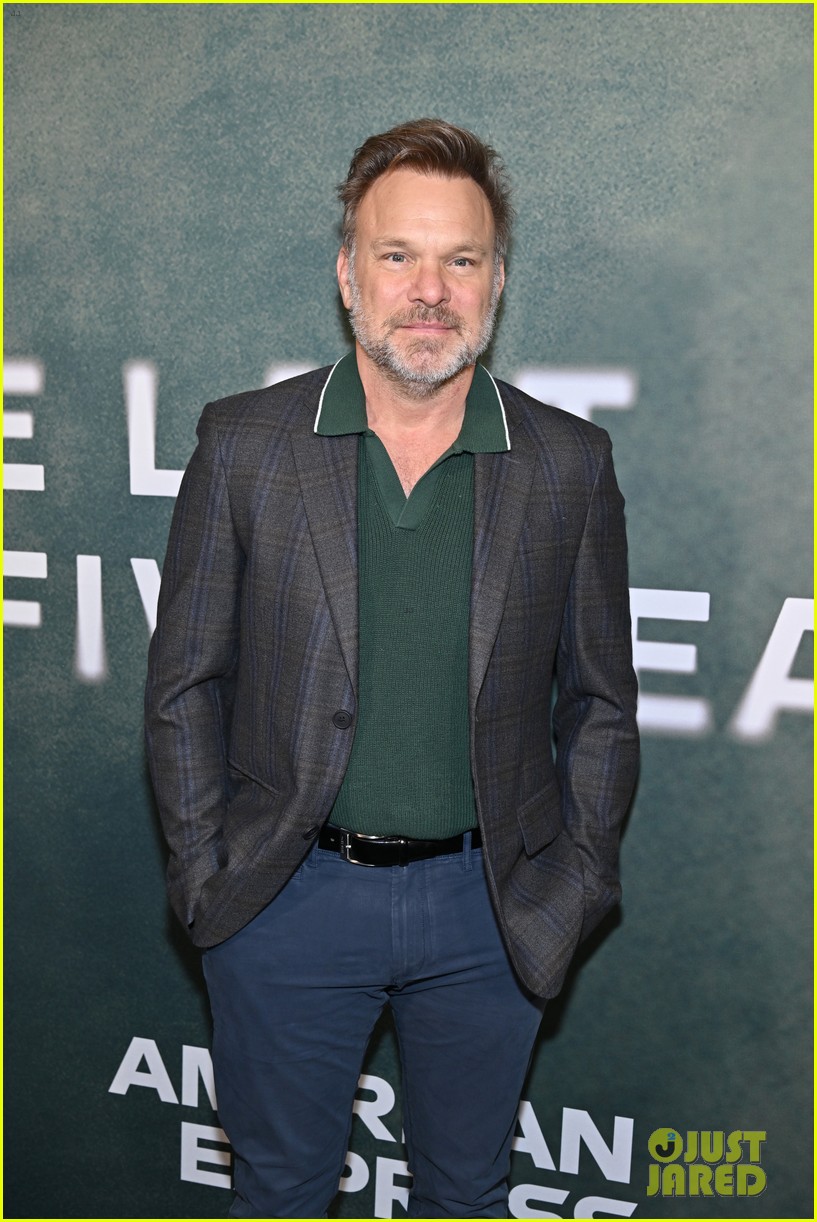 Nick Jonas Gets Support From Wife Priyanka Chopra & His Brothers at ...