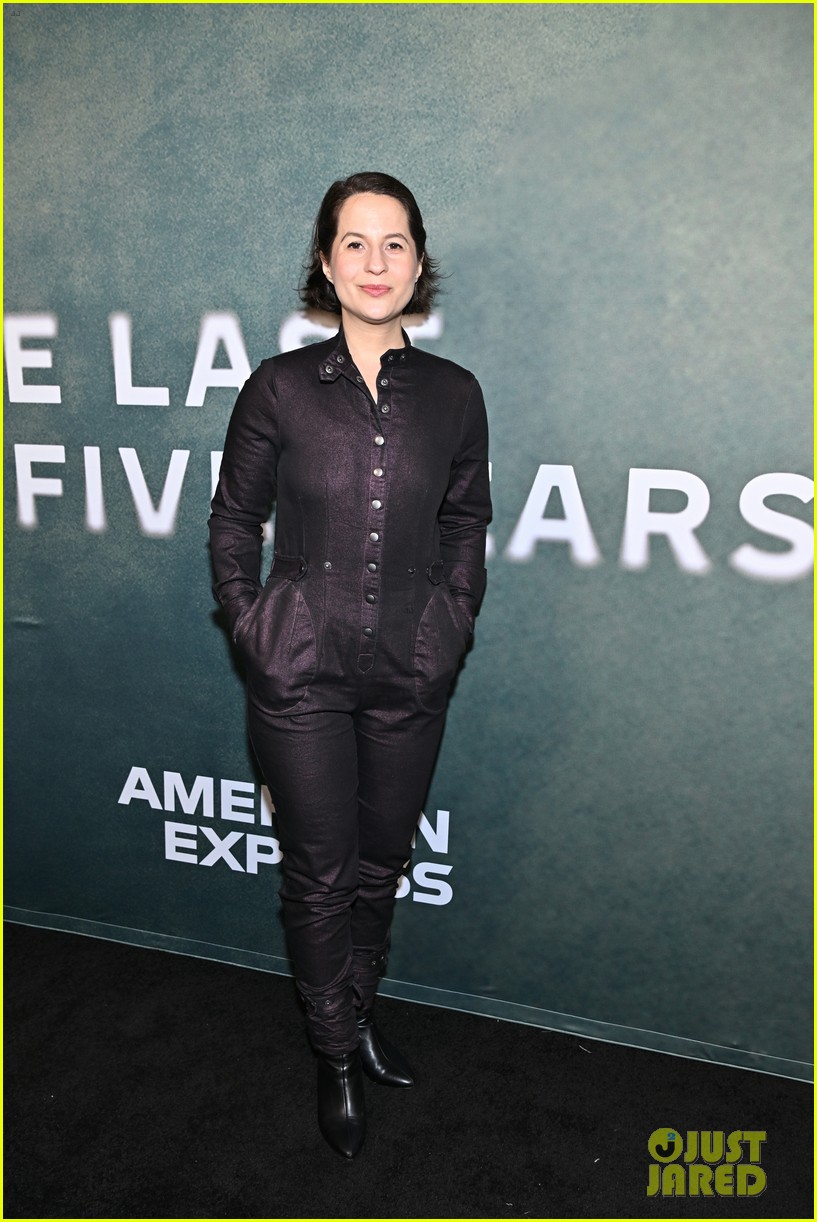 Nick Jonas Gets Support From Wife Priyanka Chopra & His Brothers at ...