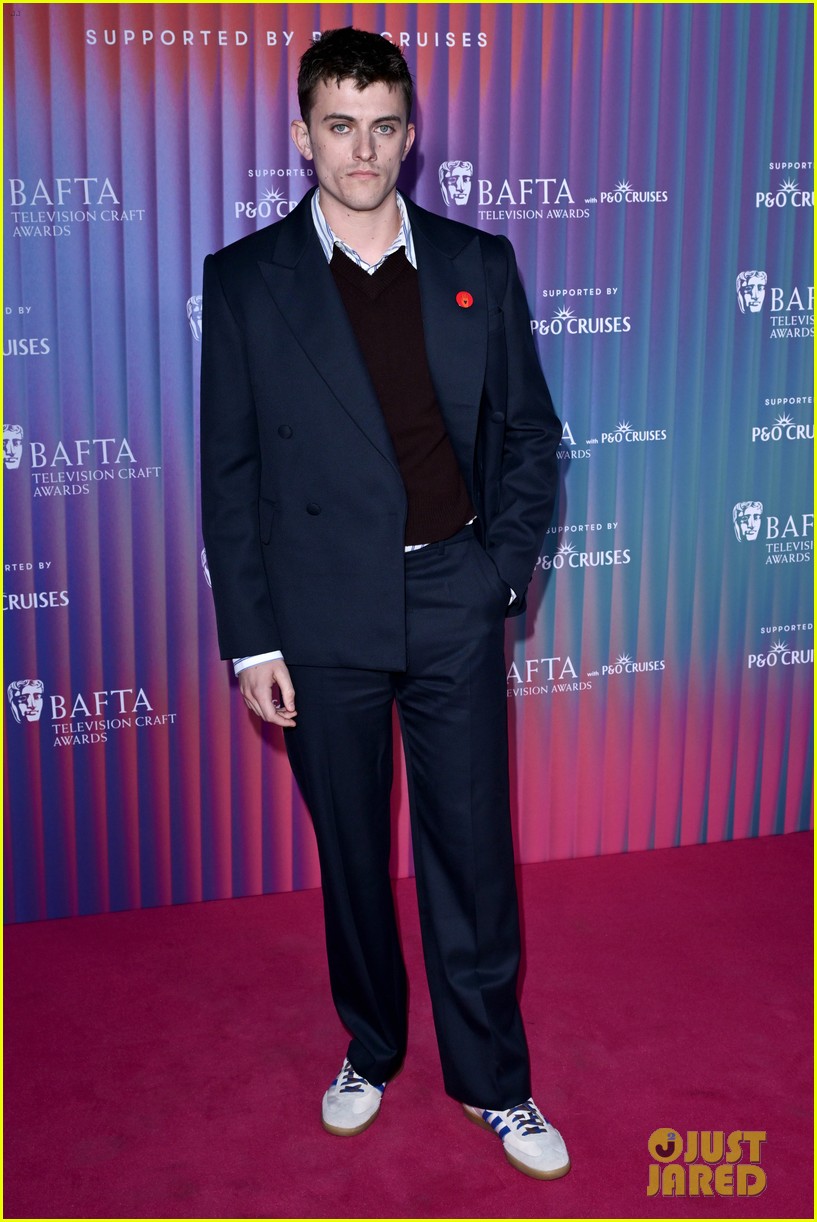 Bridgerton's Nicola Coughlan Makes Red Carpet Debut with Boyfriend Jake ...