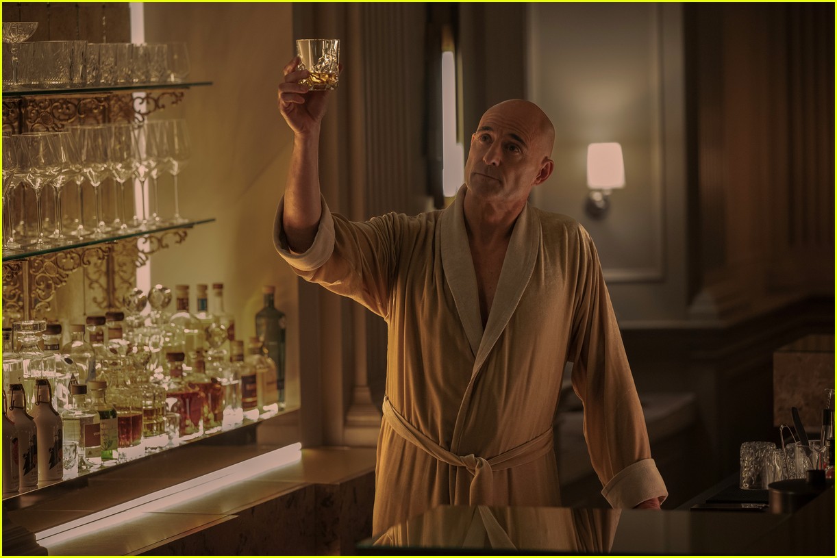 'Nine Perfect Strangers' Season 2 First Look Photos Show Nicole Kidman ...