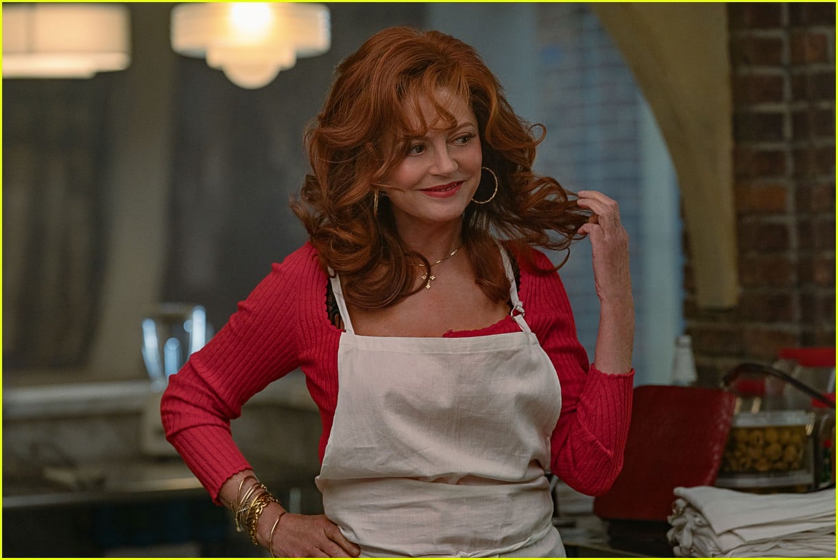 'Nonnas' Cast & Trailer: Vince Vaughn, Lorraine Bracco, Talia Shire & More Star in Netflix Movie ...