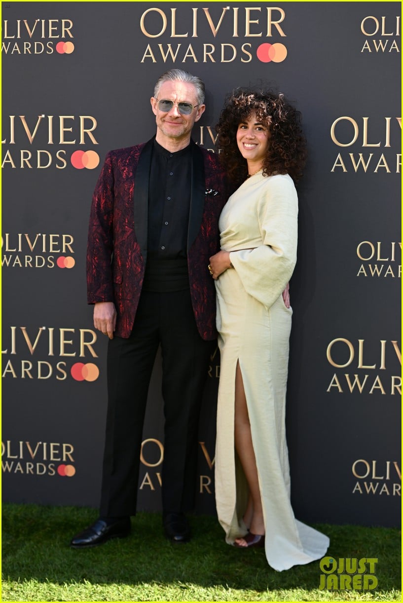 Marvel Stars Cate Blanchett, Tom Hiddleston & Hayley Atwell Serve as ...