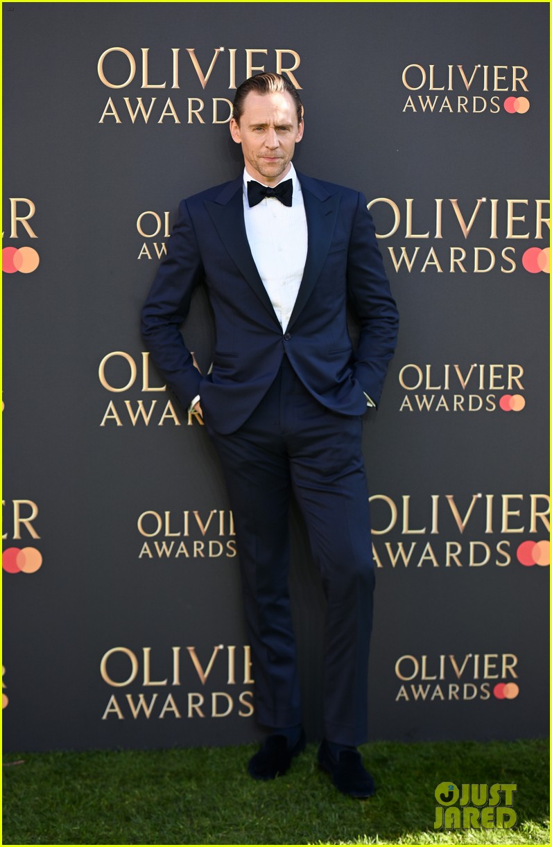 Marvel Stars Cate Blanchett, Tom Hiddleston & Hayley Atwell Serve as ...