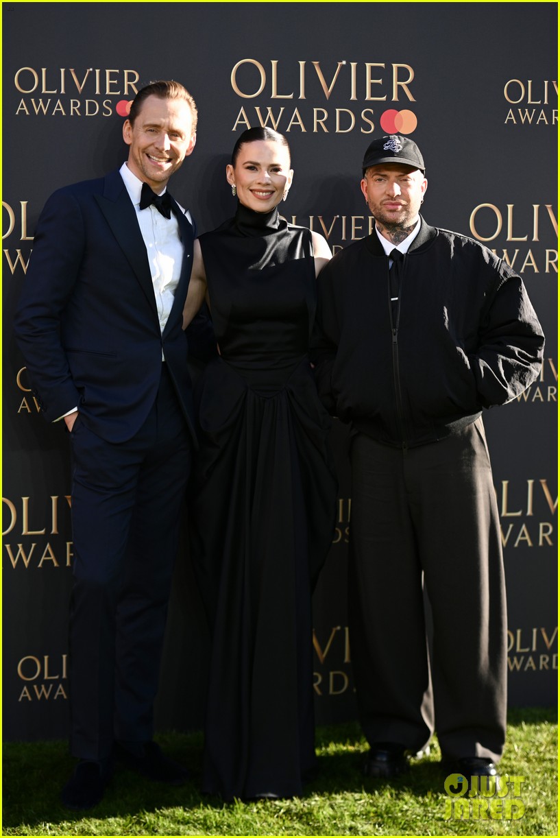 Marvel Stars Cate Blanchett, Tom Hiddleston & Hayley Atwell Serve as ...