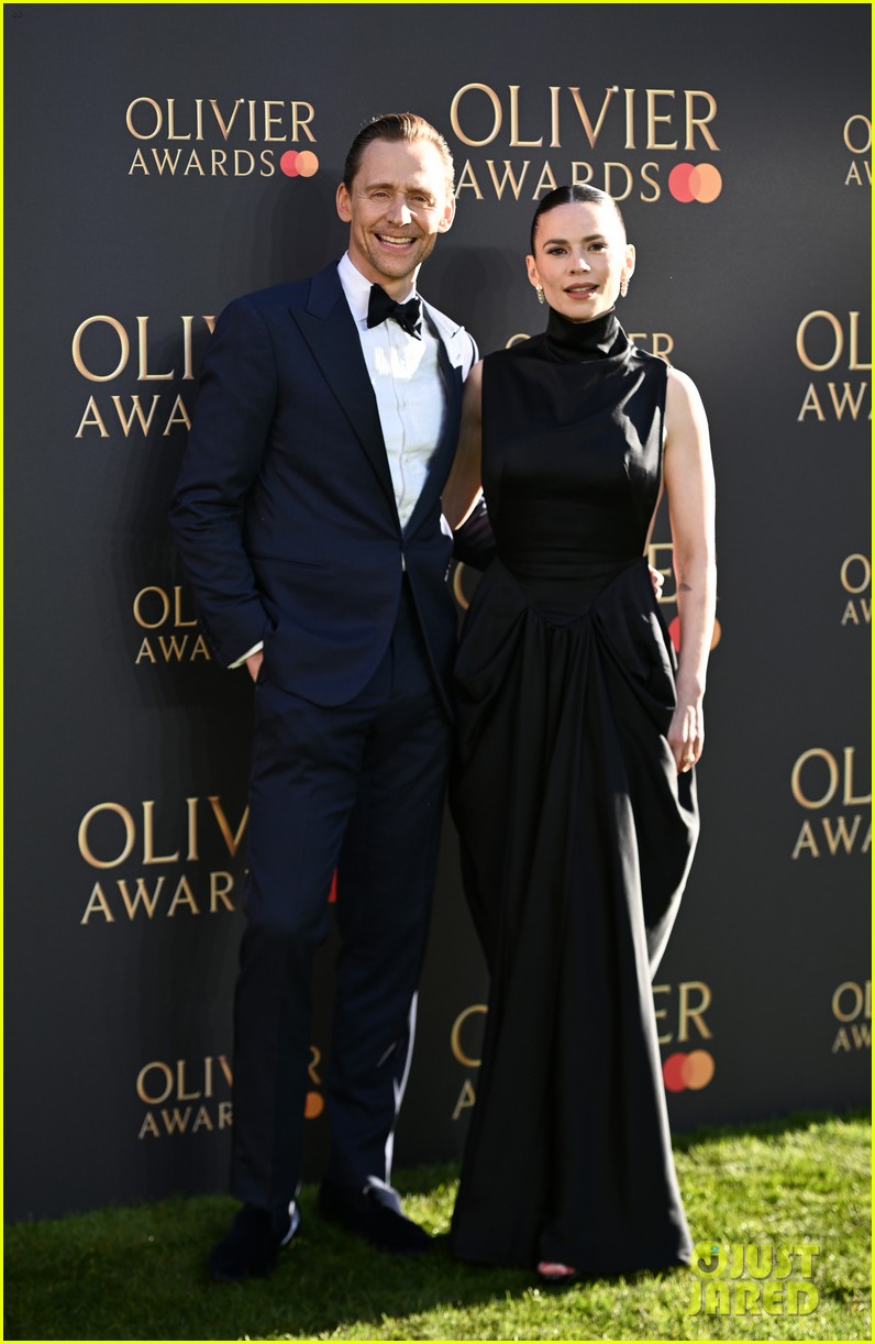 Marvel Stars Cate Blanchett, Tom Hiddleston & Hayley Atwell Serve as ...