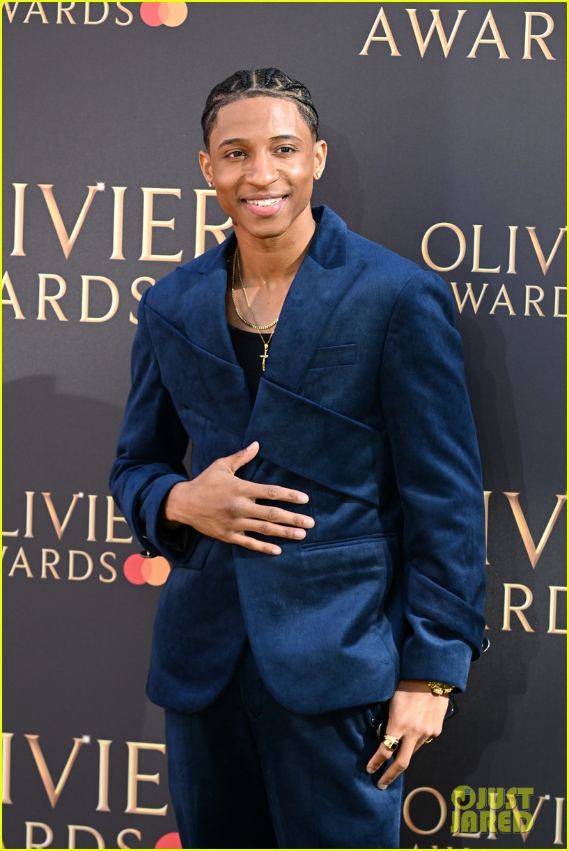 Marvel Stars Cate Blanchett, Tom Hiddleston & Hayley Atwell Serve as ...