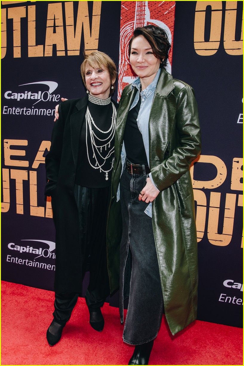 'Dead Outlaw' Stars Andrew Durand & Julia Knitel Lead a Star-Studded ...