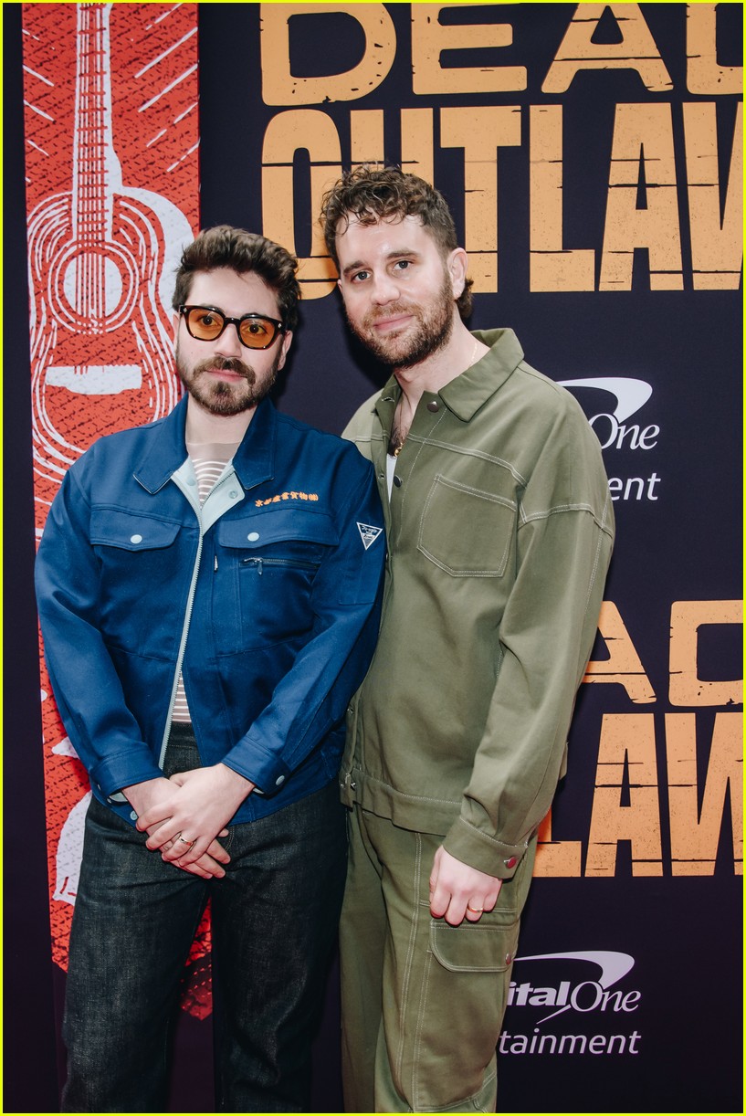 'Dead Outlaw' Stars Andrew Durand & Julia Knitel Lead a Star-Studded ...