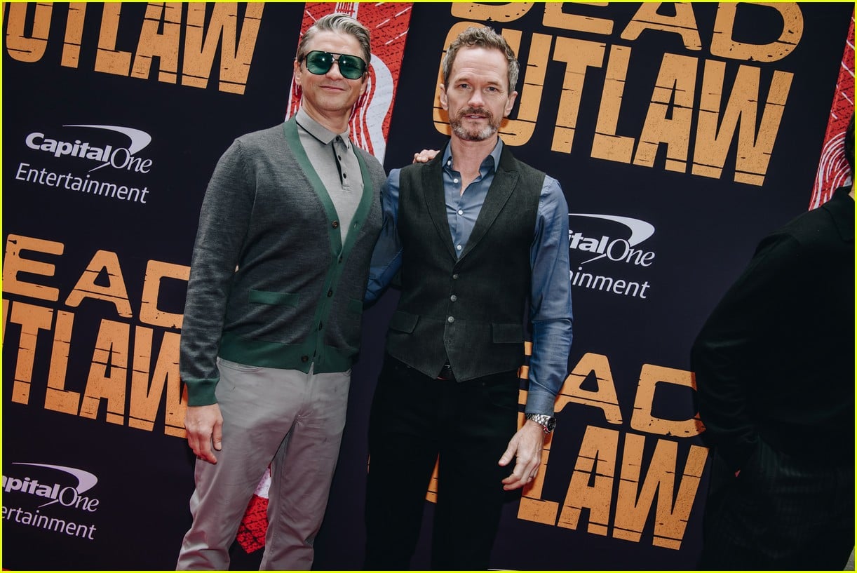 'Dead Outlaw' Stars Andrew Durand & Julia Knitel Lead a Star-Studded ...