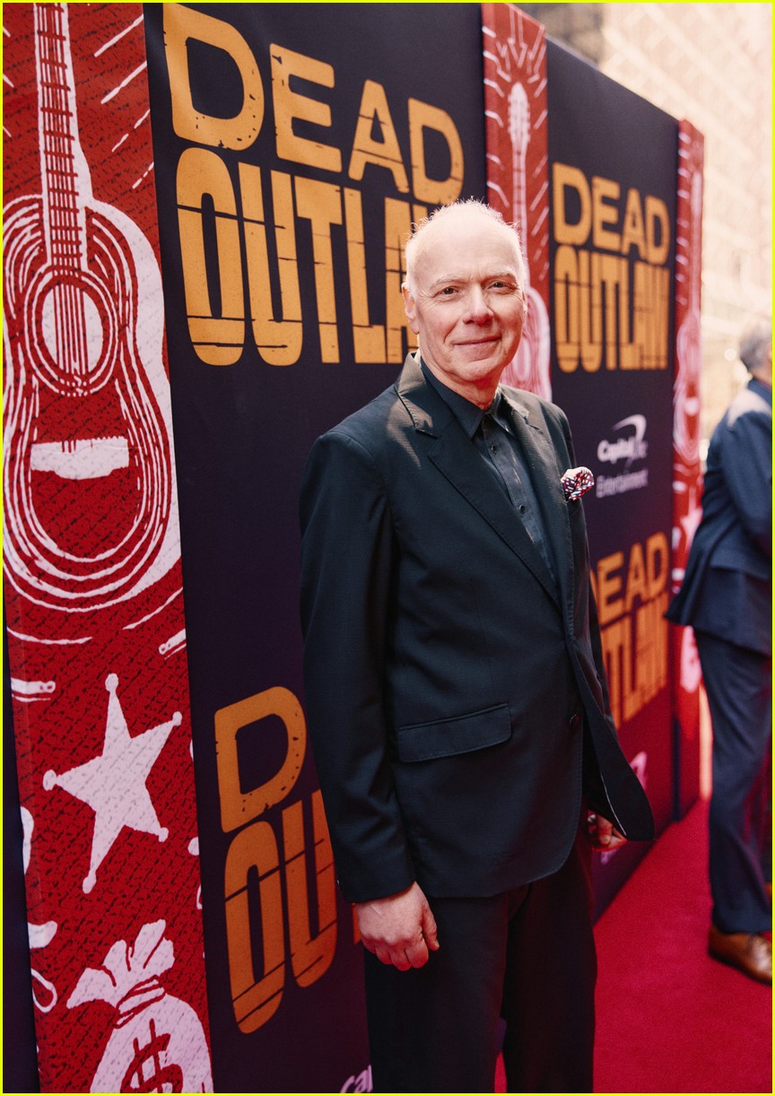 'Dead Outlaw' Stars Andrew Durand & Julia Knitel Lead a Star-Studded ...