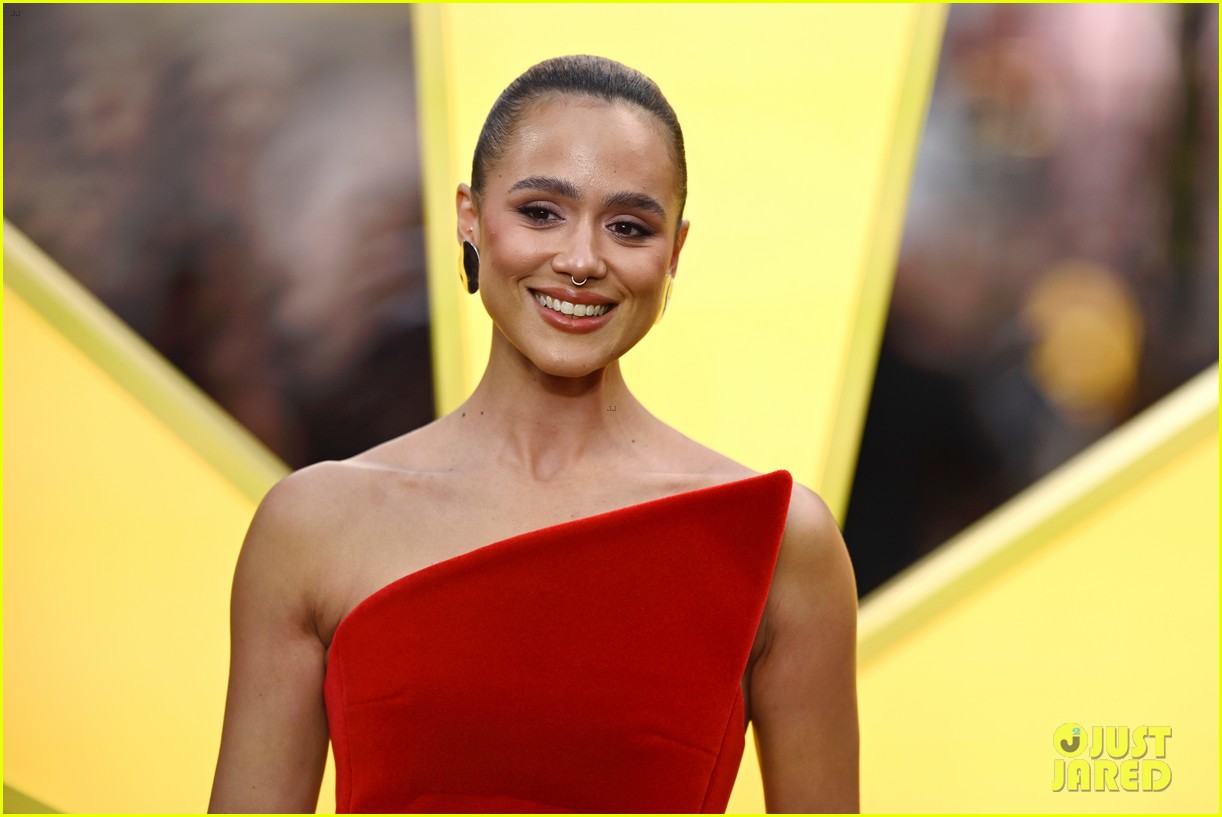 Pedro Pascal Shows Support for Trans Rights with His 'Thunderbolts' Premiere Outfit!: Photo ...