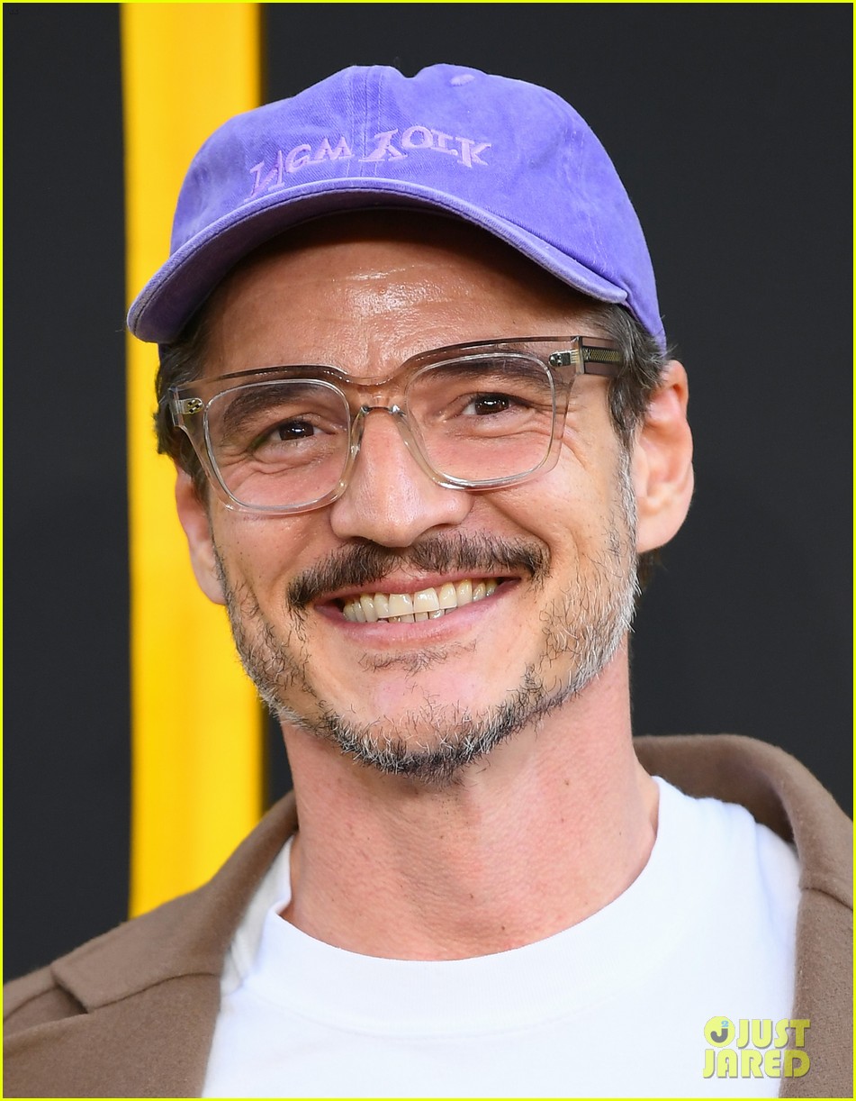 Pedro Pascal Shows Support for Trans Rights with His 'Thunderbolts' Premiere Outfit!: Photo ...