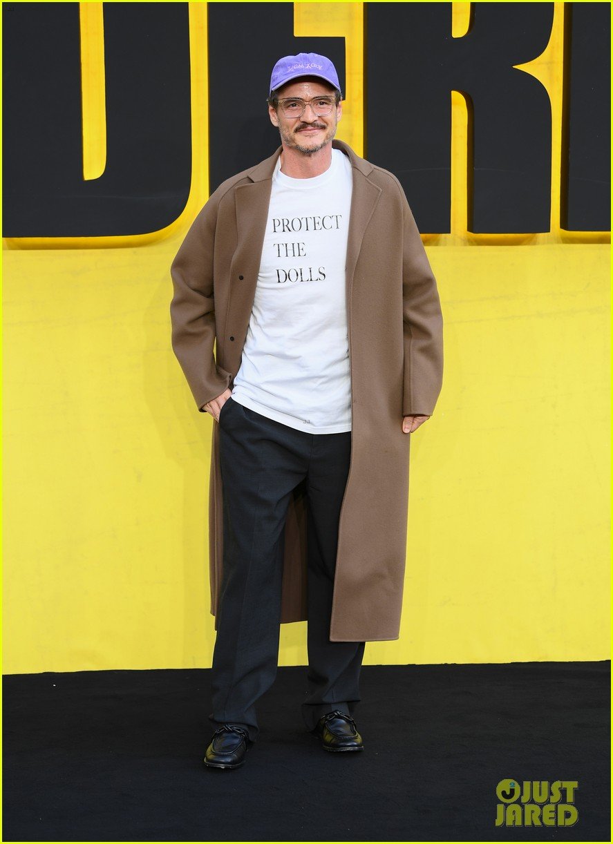 Pedro Pascal Shows Support for Trans Rights with His 'Thunderbolts' Premiere Outfit!: Photo ...