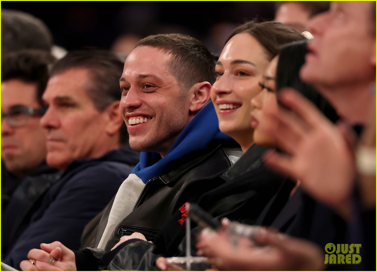 Pete Davidson & Girlfriend Elsie Hewitt Sit Courtside at New York ...