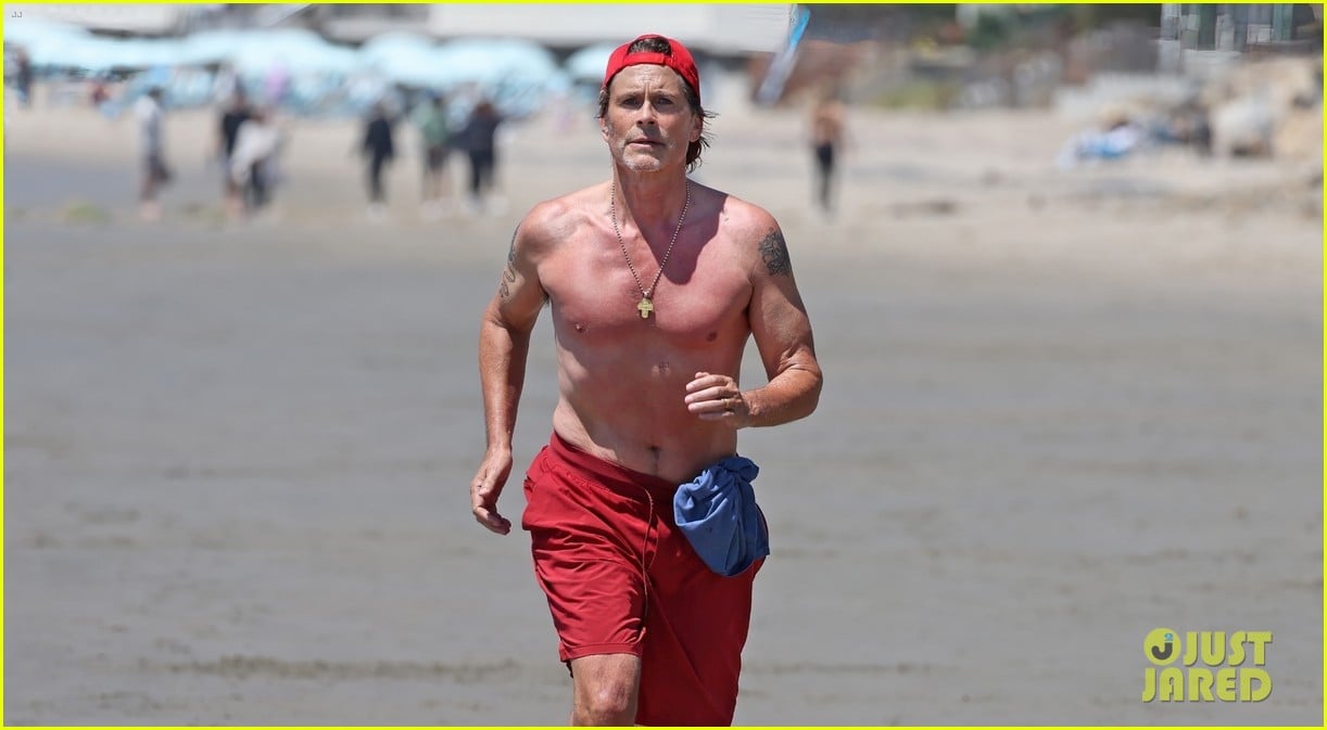 Rob Lowe Gets Mistaken for John Stamos Again While Going on a Shirtless ...