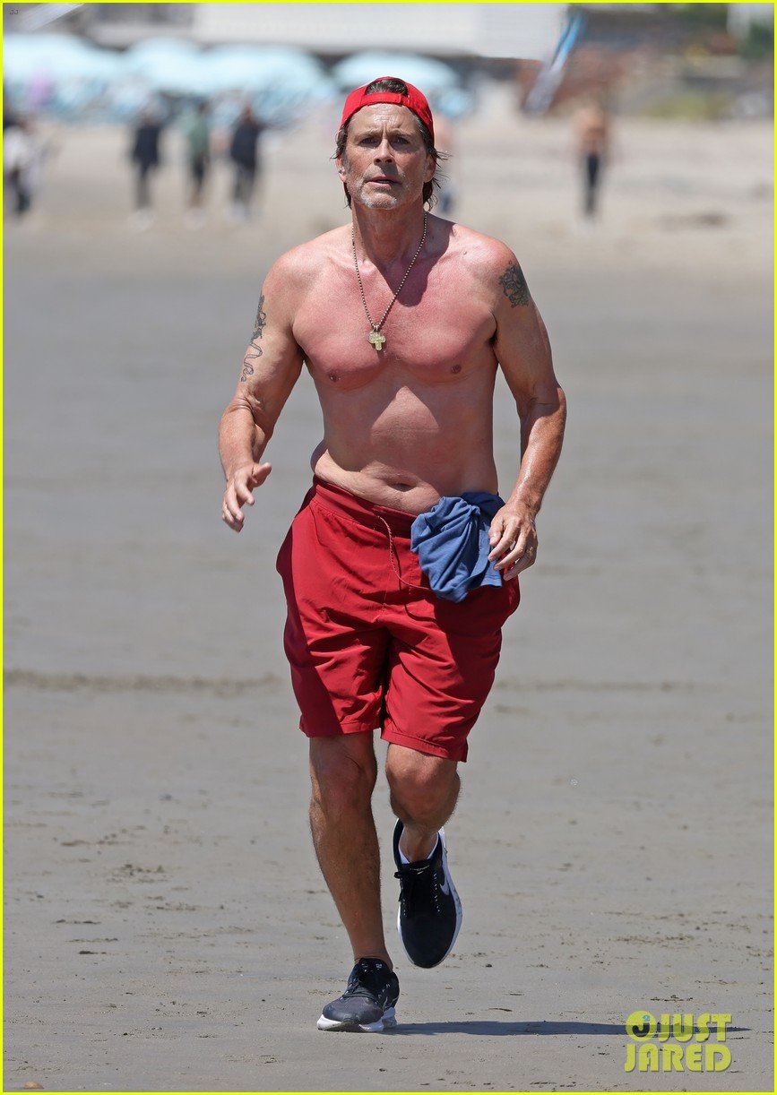 Rob Lowe Gets Mistaken for John Stamos Again While Going on a Shirtless ...
