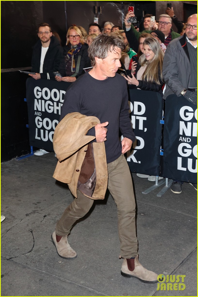 Julia Roberts Catches George Clooney's Broadway Play 'Good Night ...