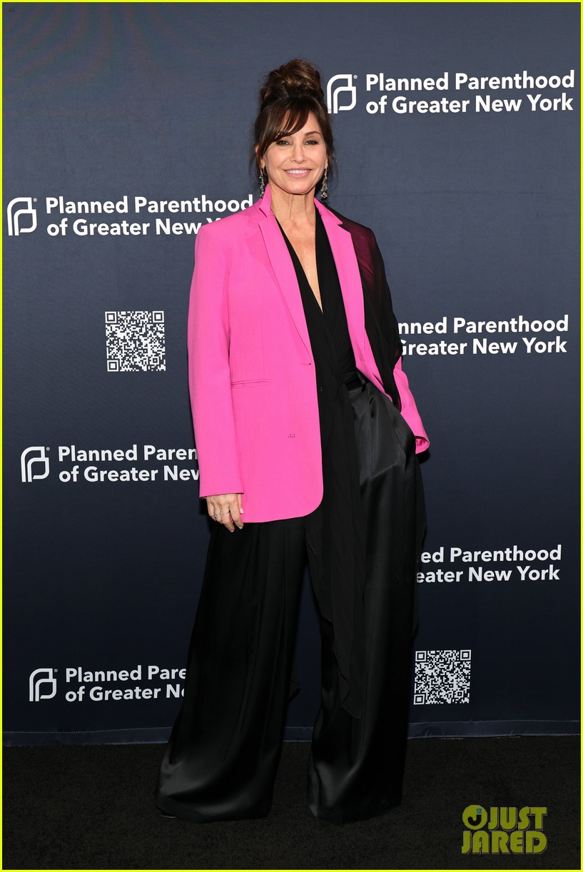 Olivia Rodrigo Honored at Planned Parenthood Gala After Supporting ...