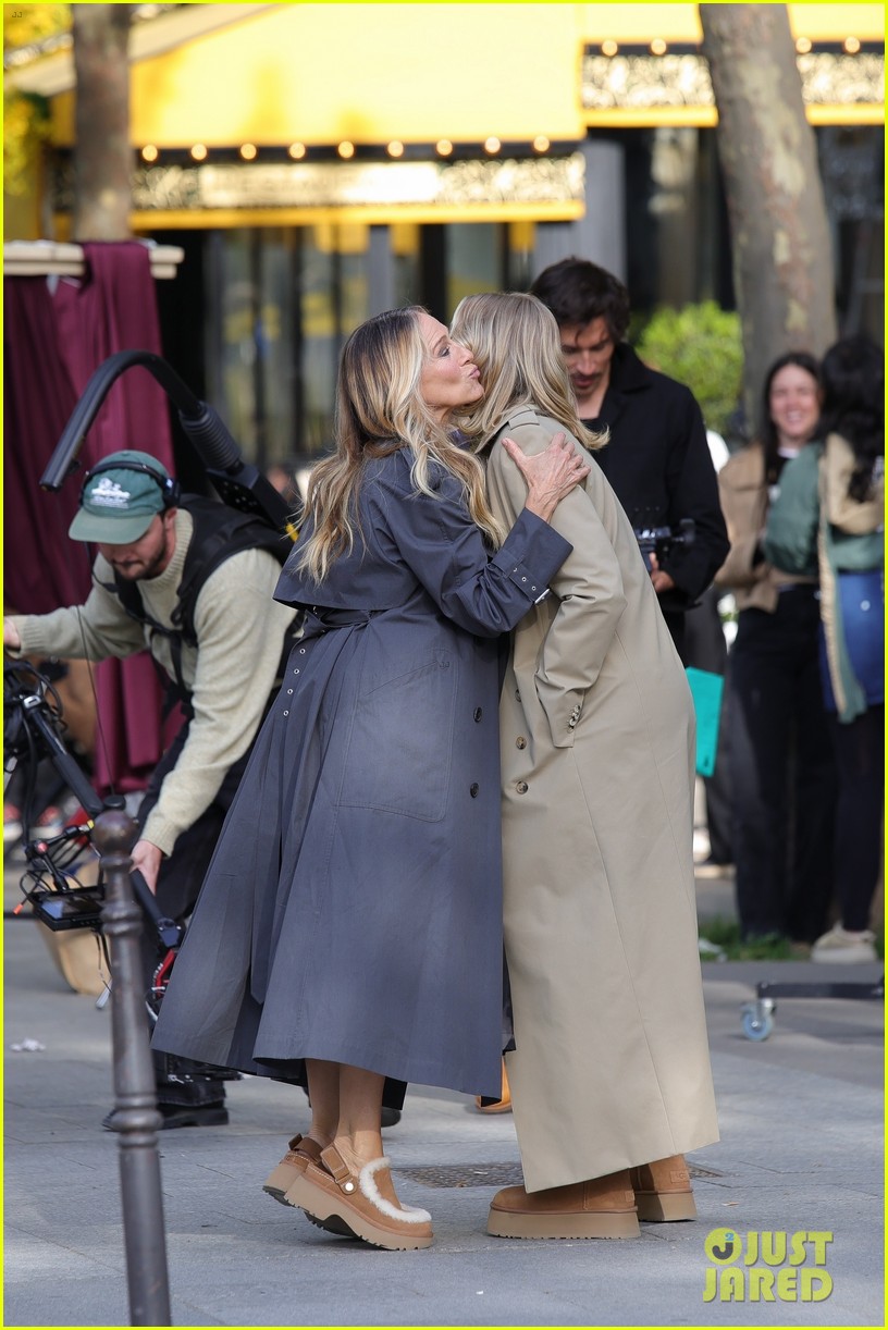 Sarah Jessica Parker & Elsa Hosk Film New UGG Commercial In Paris, Plus How to Buy The Clogs ...