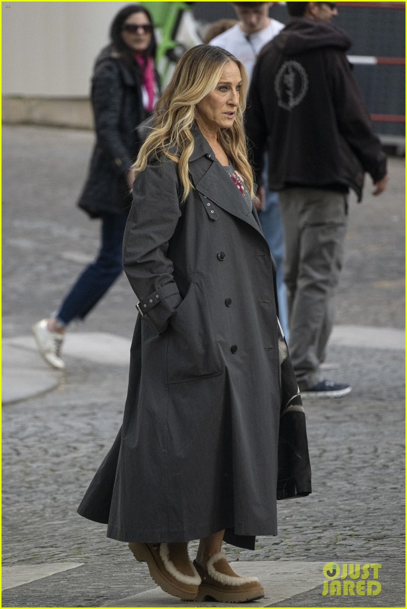Sarah Jessica Parker & Elsa Hosk Film New UGG Commercial In Paris, Plus ...