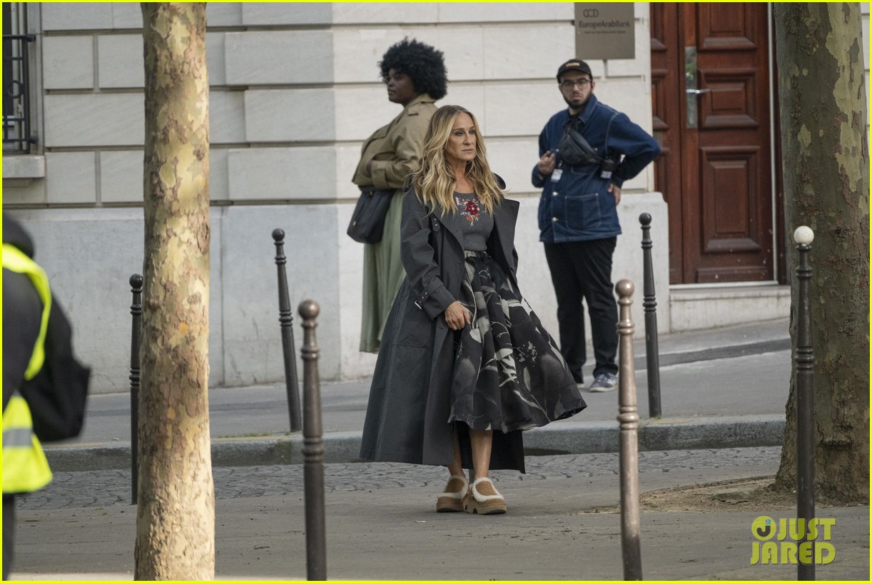 Sarah Jessica Parker & Elsa Hosk Film New UGG Commercial In Paris, Plus ...