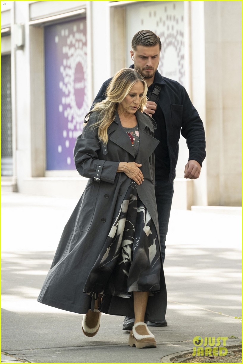 Sarah Jessica Parker & Elsa Hosk Film New UGG Commercial In Paris, Plus ...