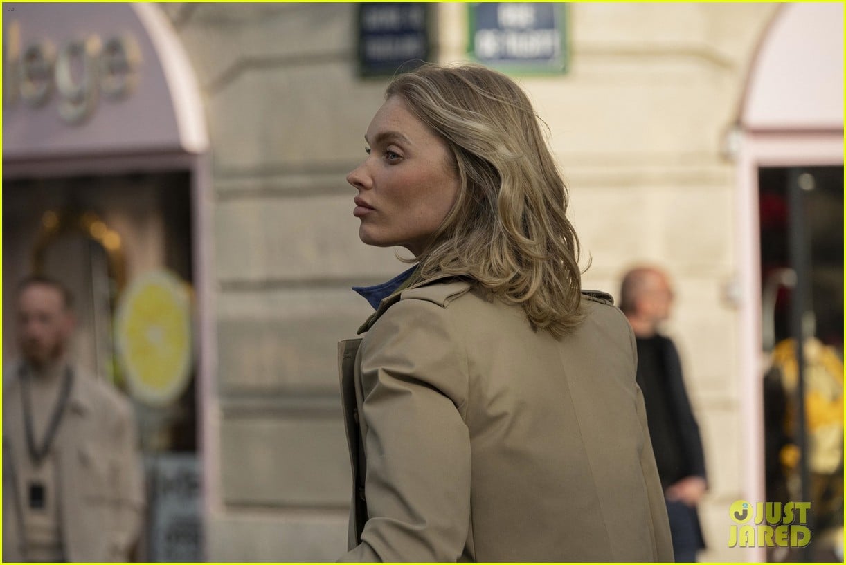 Sarah Jessica Parker & Elsa Hosk Film New UGG Commercial In Paris, Plus ...