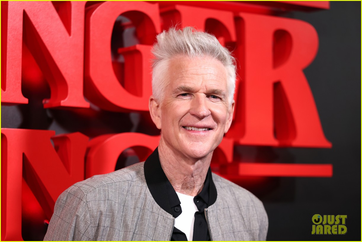 Charlie Heaton, Natalia Dyer, Noah Schnapp & More 'Stranger Things' Stars Attend Broadway Play's ...