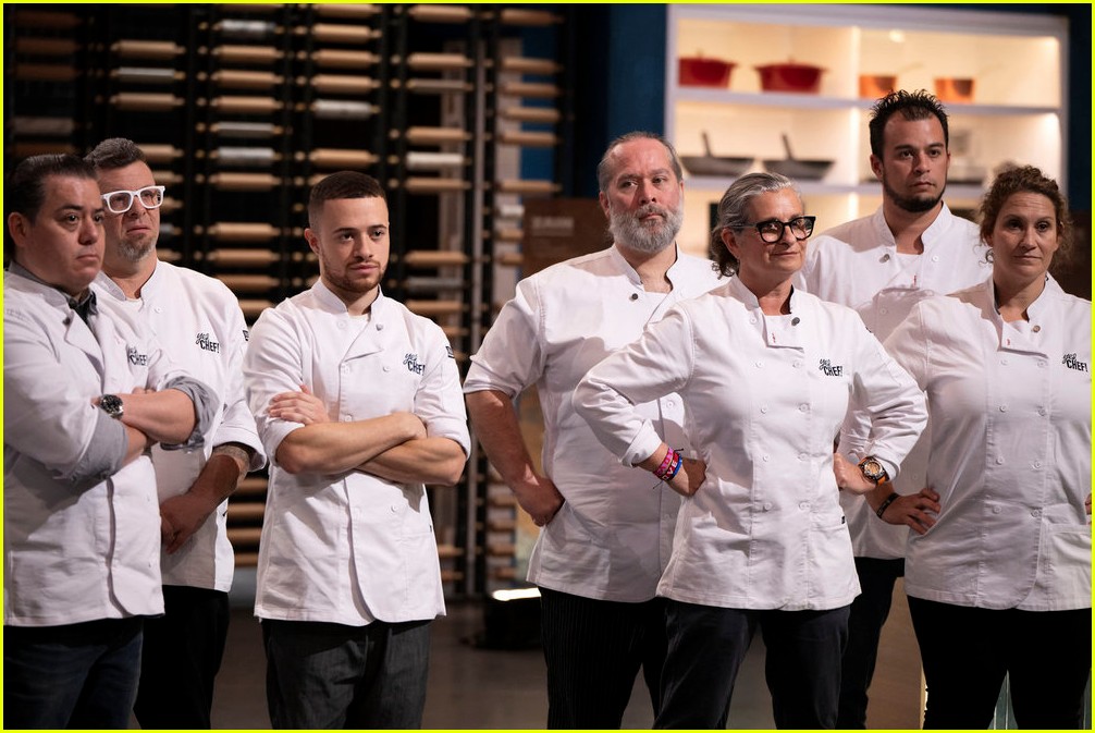 'Yes, Chef!' Cast: 2 Hosts, 12 Contestants Announced for NBC ...