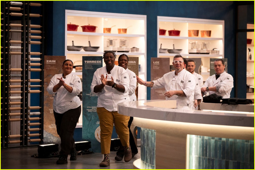 'Yes, Chef!' Cast: 2 Hosts, 12 Contestants Announced for NBC ...