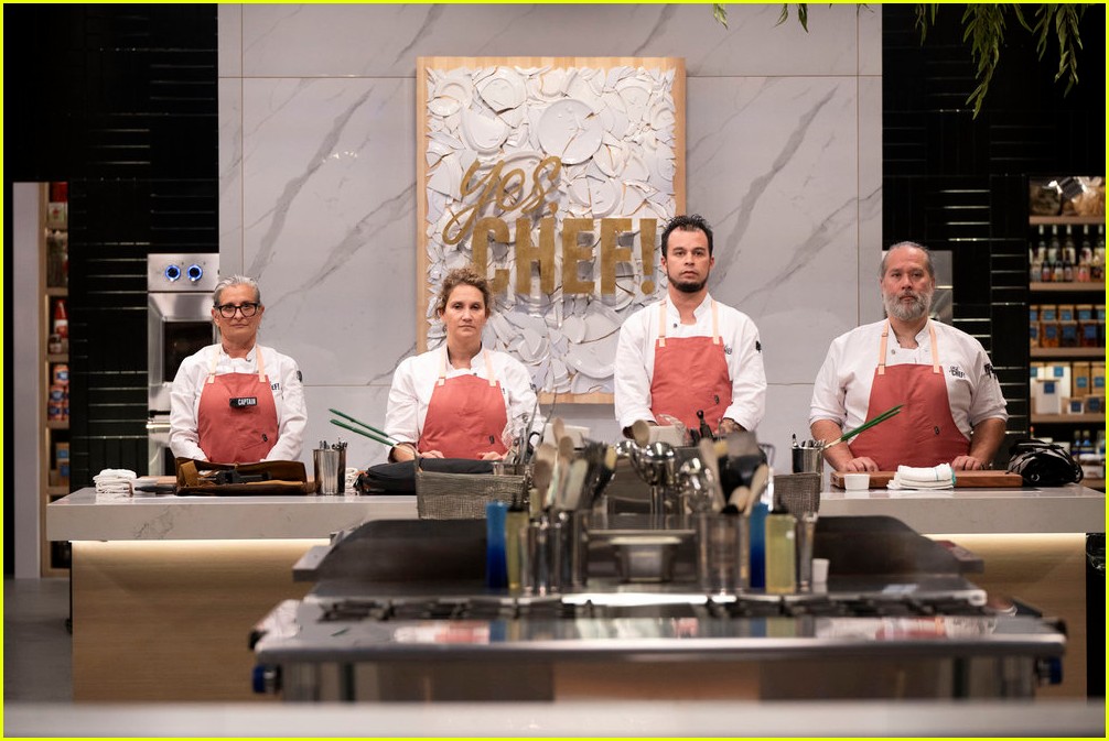 'Yes, Chef!' Cast: 2 Hosts, 12 Contestants Announced for NBC ...
