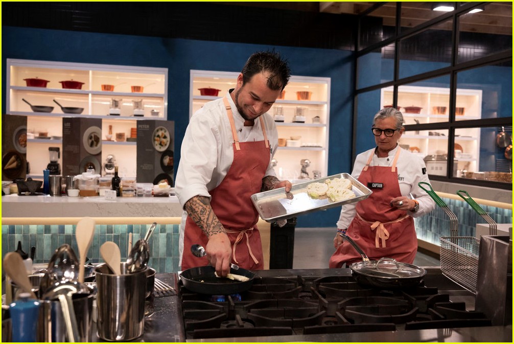 'Yes, Chef!' Cast: 2 Hosts, 12 Contestants Announced for NBC ...