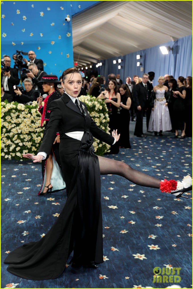 Met Gala 2025: Aimee Lou Wood Breaks Silence on Working with Walton Goggins Amid Recent Drama ...