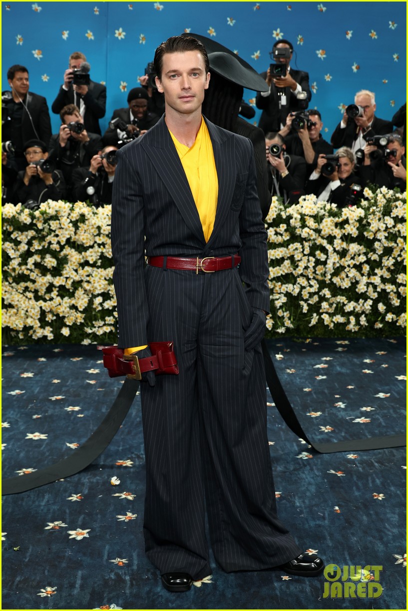 Met Gala 2025: Aimee Lou Wood Breaks Silence on Working with Walton Goggins Amid Recent Drama ...