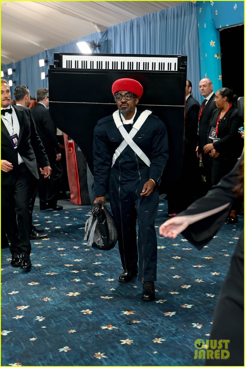 André 3000 Wears Piano On His Back at Met Gala 2025, Releases Surprise ...