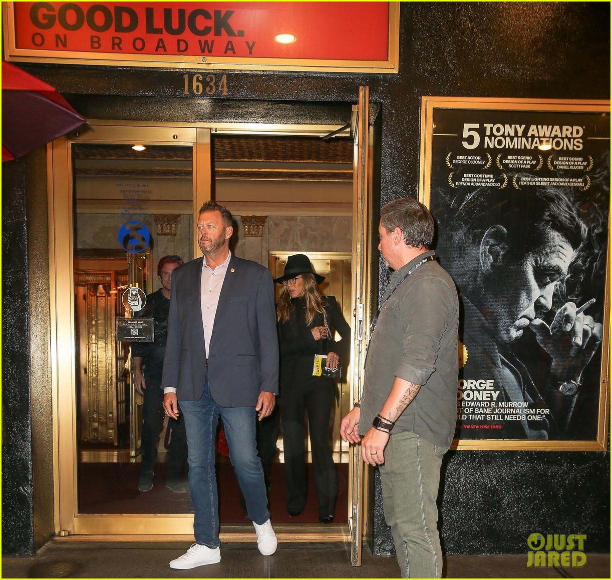 Jennifer Aniston & Jason Bateman Check Out Pal George Clooney's ...