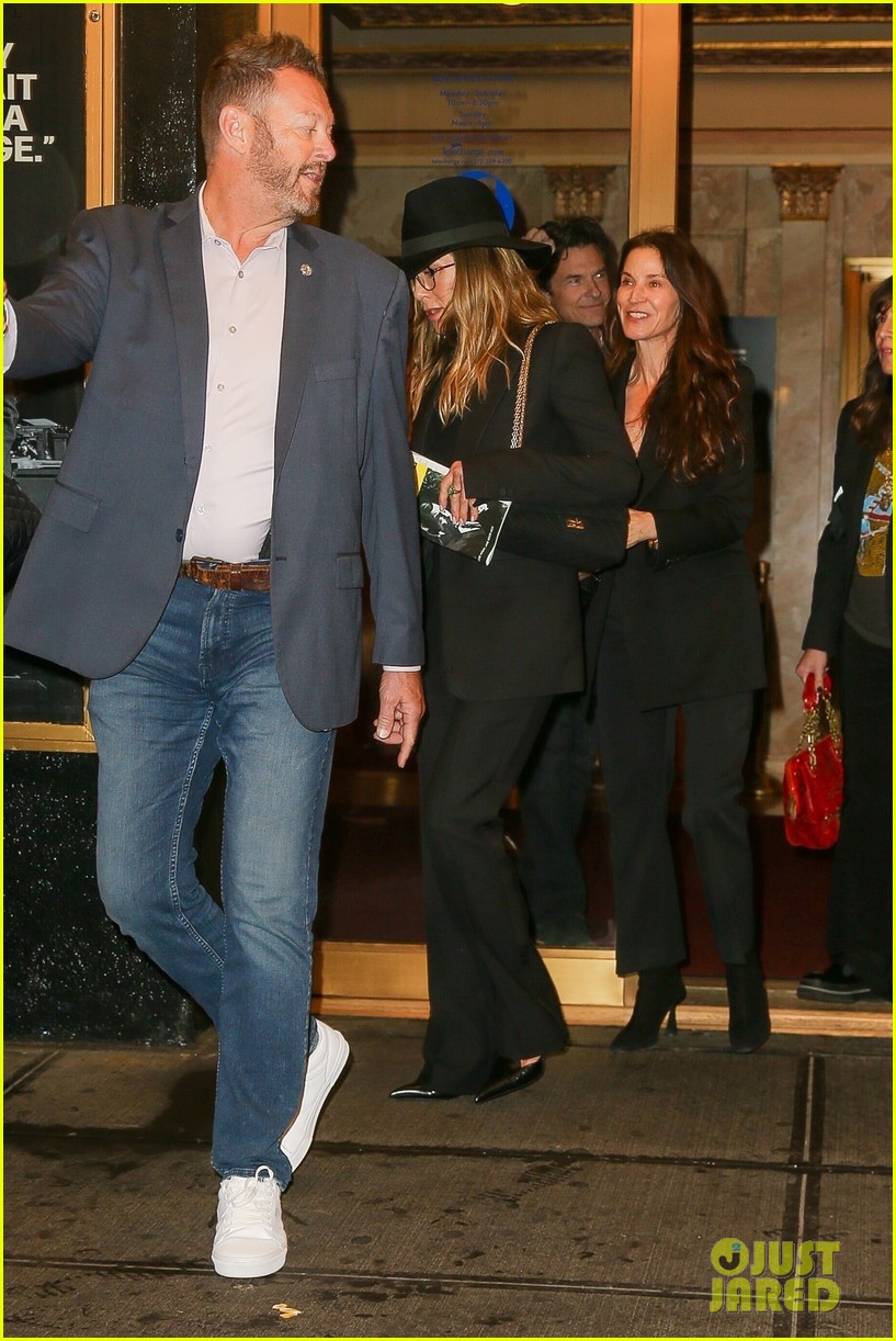 Jennifer Aniston & Jason Bateman Check Out Pal George Clooney's ...