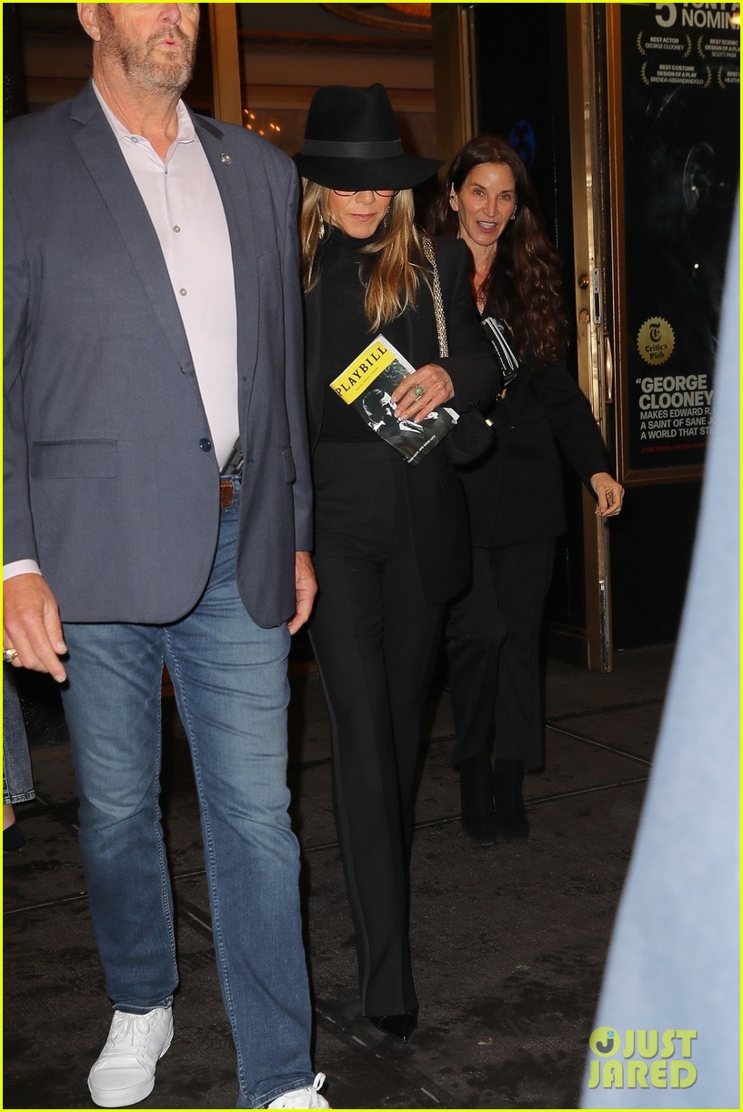 Jennifer Aniston & Jason Bateman Check Out Pal George Clooney's ...