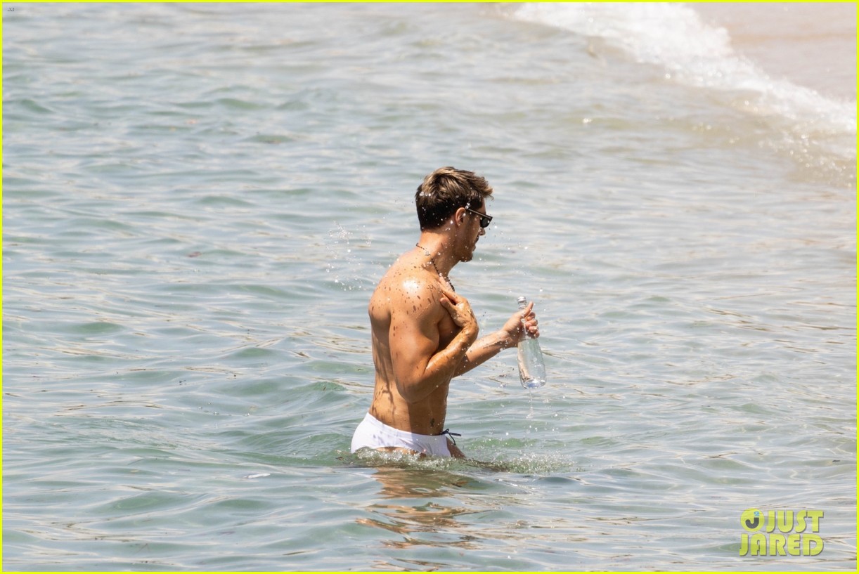 Celebrity Hairstylist Chris Appleton Goes Shirtless for a Dip in His ...